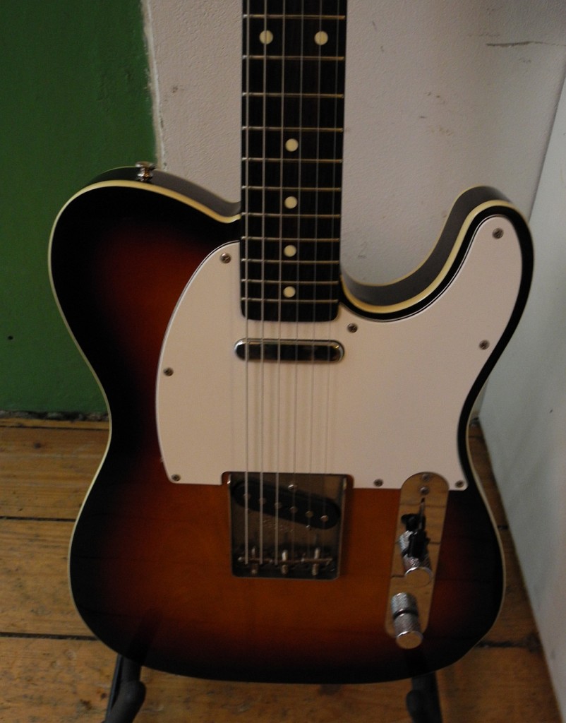 Fender Telecaster Custom Japan 3Tone Sunburst with Binding ...